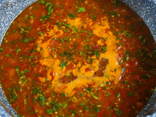Sev Tamatar Ki Sabji / Gujarati Sev Tameta Nu Shak