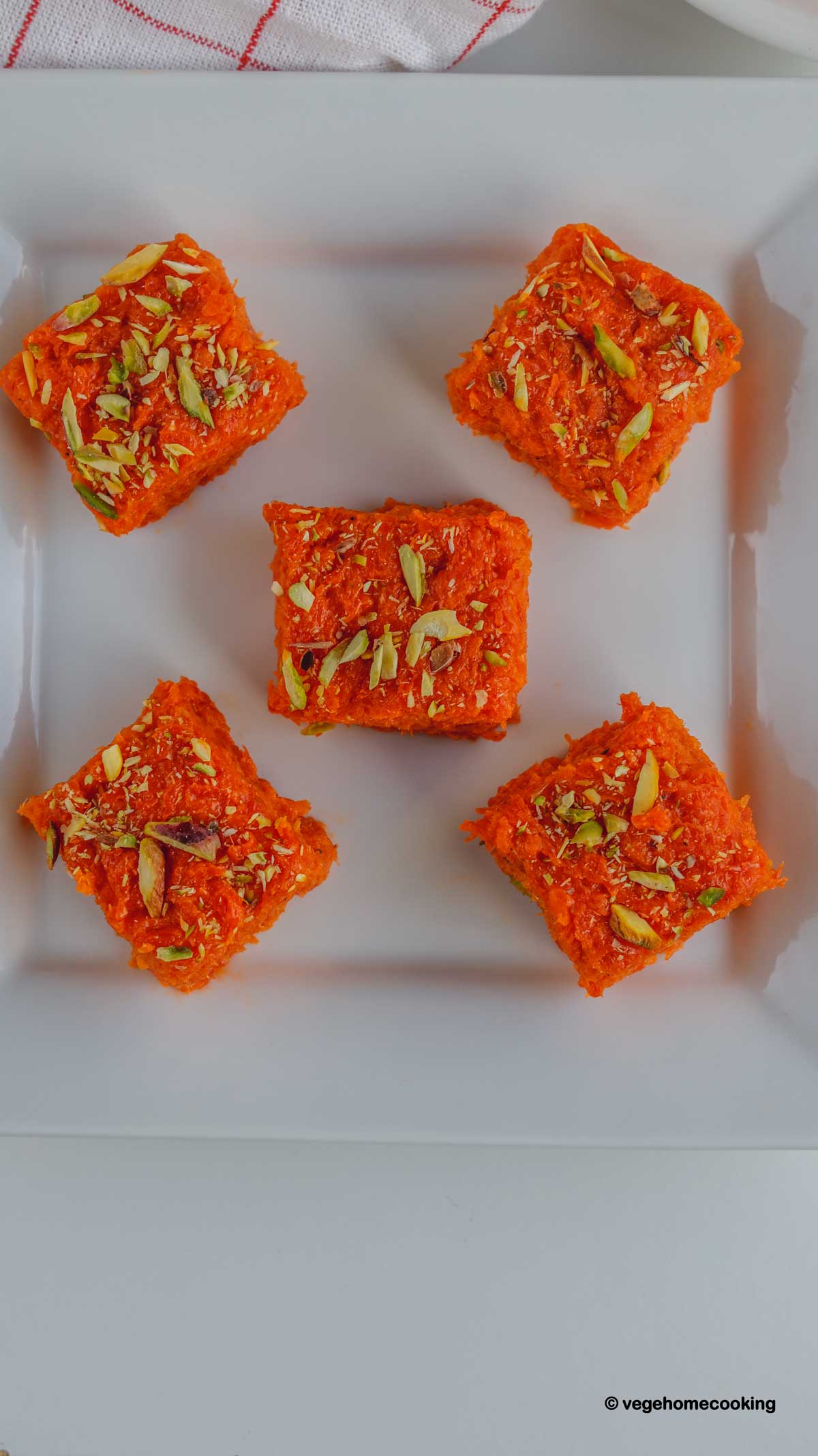Carrot Burfi (Carrot Fudge) / Gajar Burfi