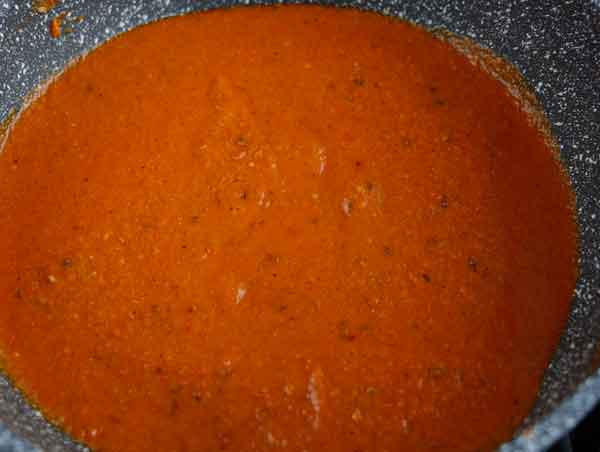 Gajar Matar Sabji / Carrot and Peas Curry (No Onion No Garlic)