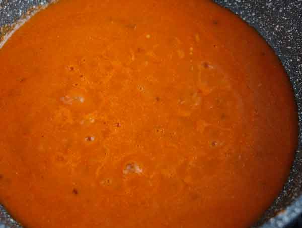 Gajar Matar Sabji / Carrot and Peas Curry (No Onion No Garlic)
