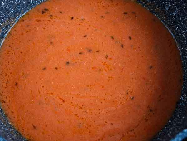 Gajar Matar Sabji / Carrot and Peas Curry (No Onion No Garlic)