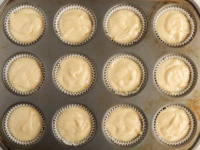 Eggless Vanilla Cupcakes