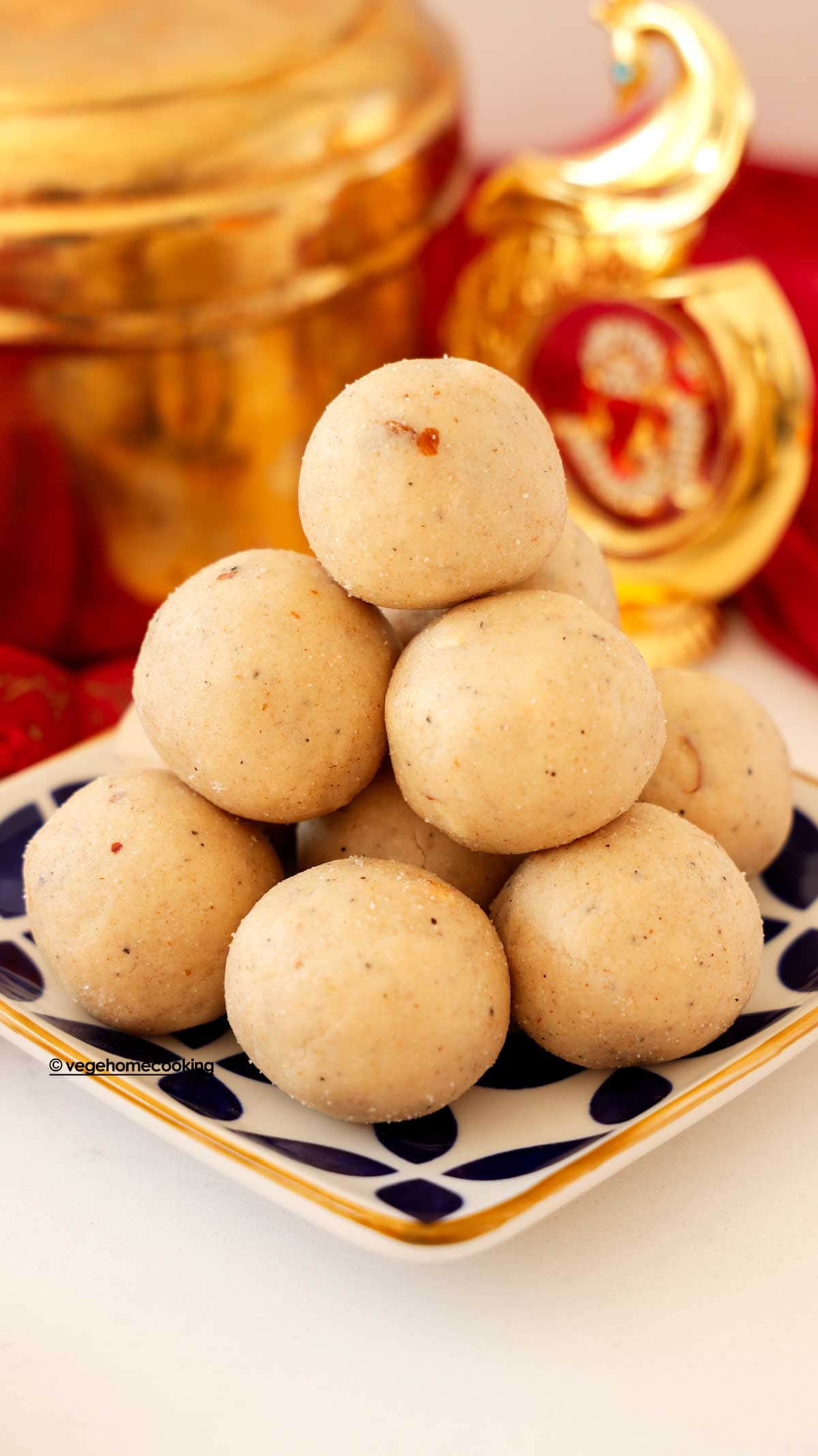 Rava Ladoo (Suji Ladoo)