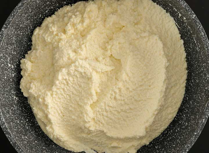 Ricotta Cheese Burfi (With Milk Powder)