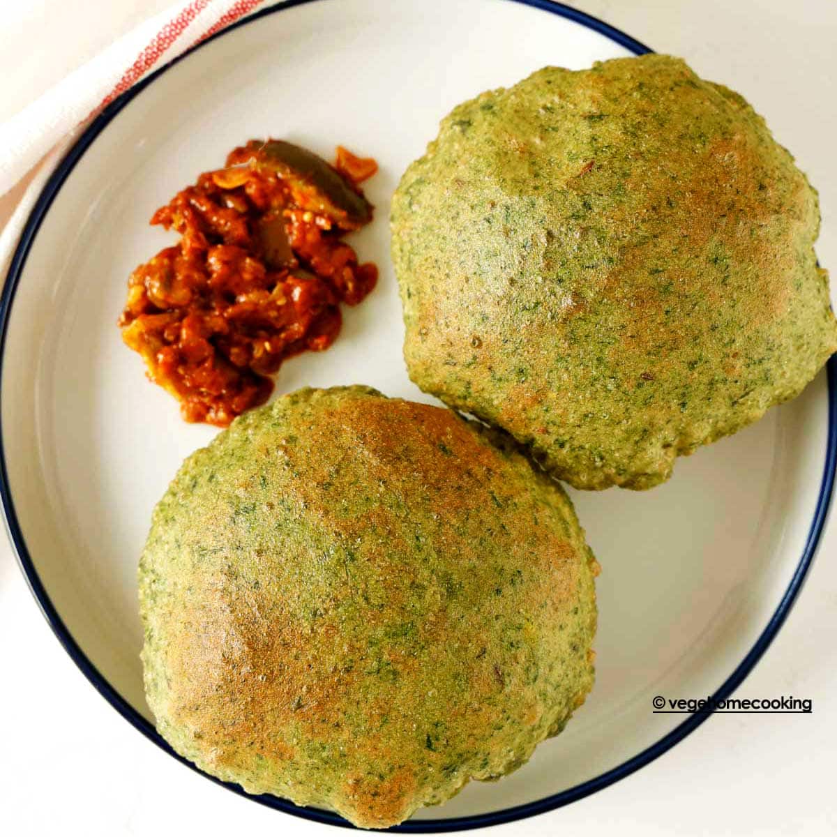 Spinach Puri / Palak Puri