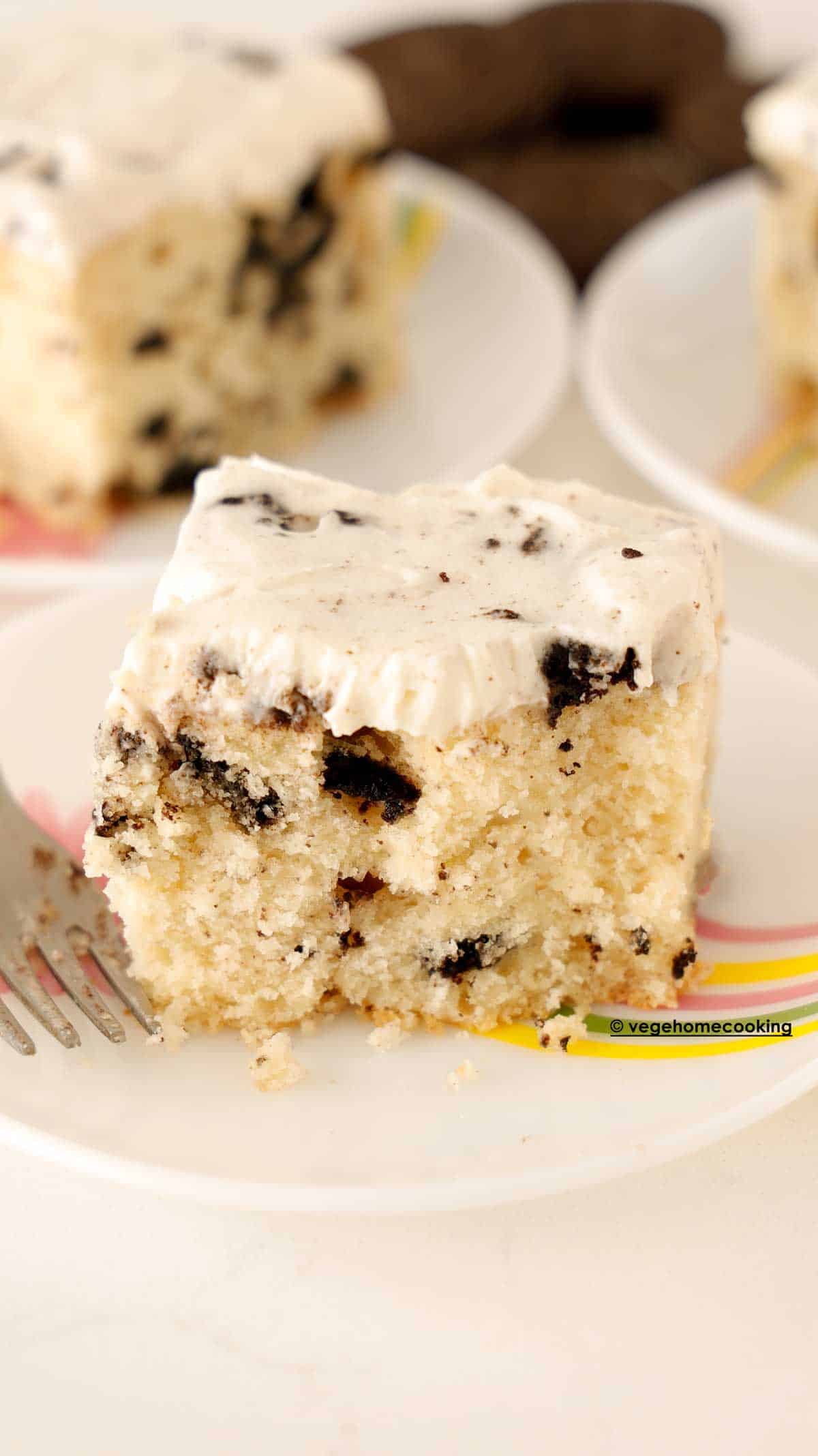 Cookies N Cream Snack Cake (Eggless)