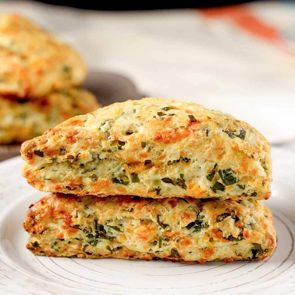 Spinach and Paneer Scones (Easy and Eggless)